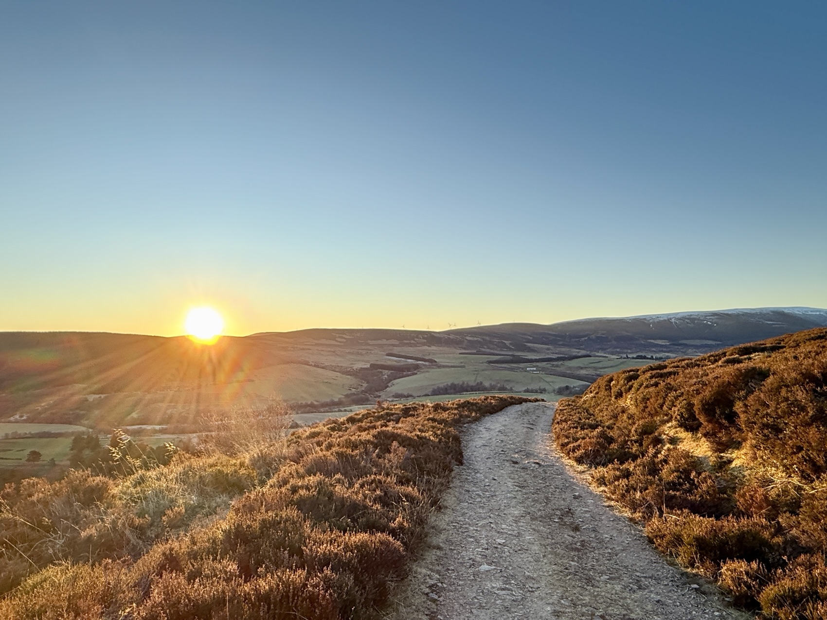 Hiking up Ben Rinnes – Tracy Goes Outside