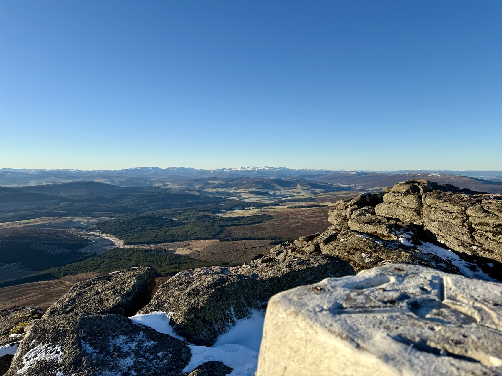 Hiking up Ben Rinnes – Tracy Goes Outside